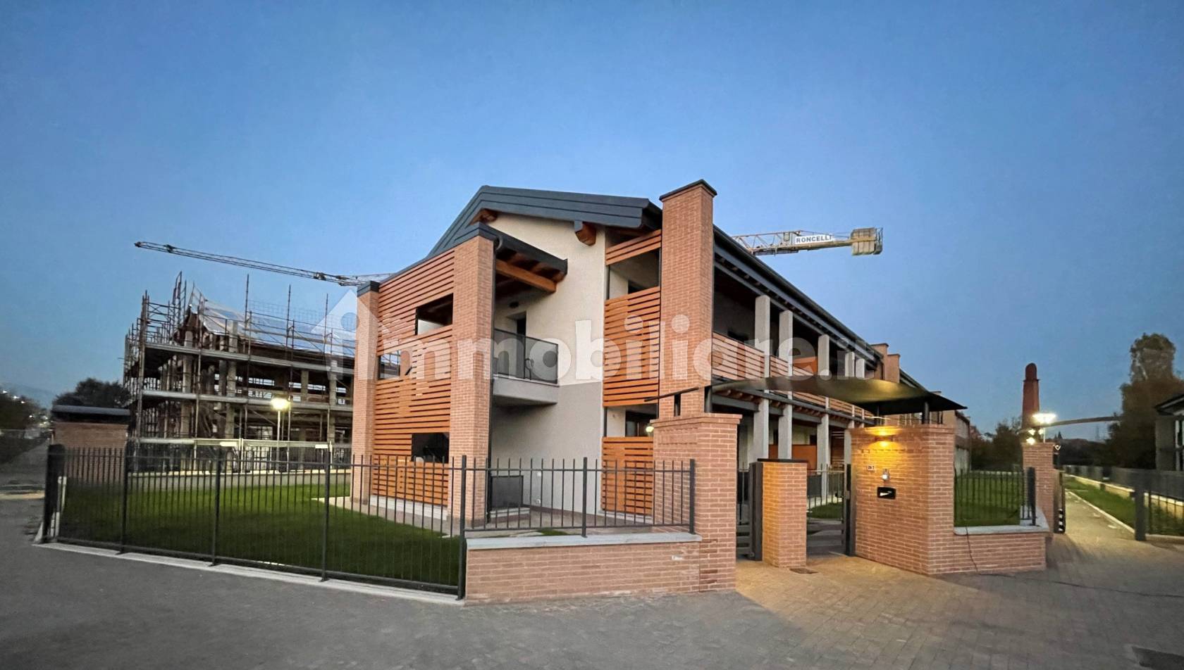 Appartamento in villa via Monte San Michele, Madone