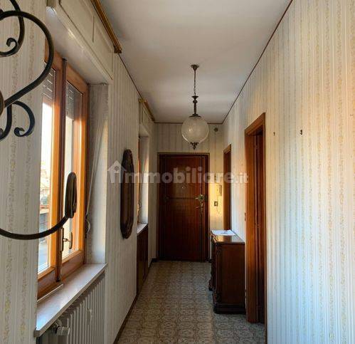 Trilocale da ristrutturare, primo piano, Centro, Borgo San Dalmazzo