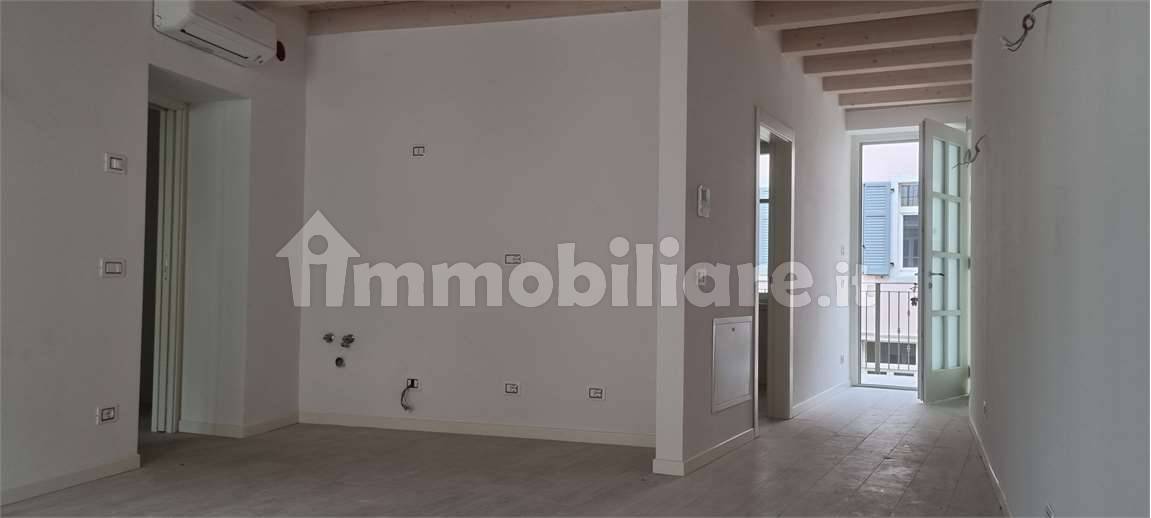 Trilocale via Mazzini, Centro Storico, Santa Maria, Rovereto