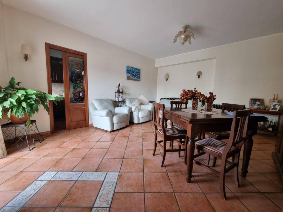 Trilocale via armando fares, Santa Maria, Catanzaro