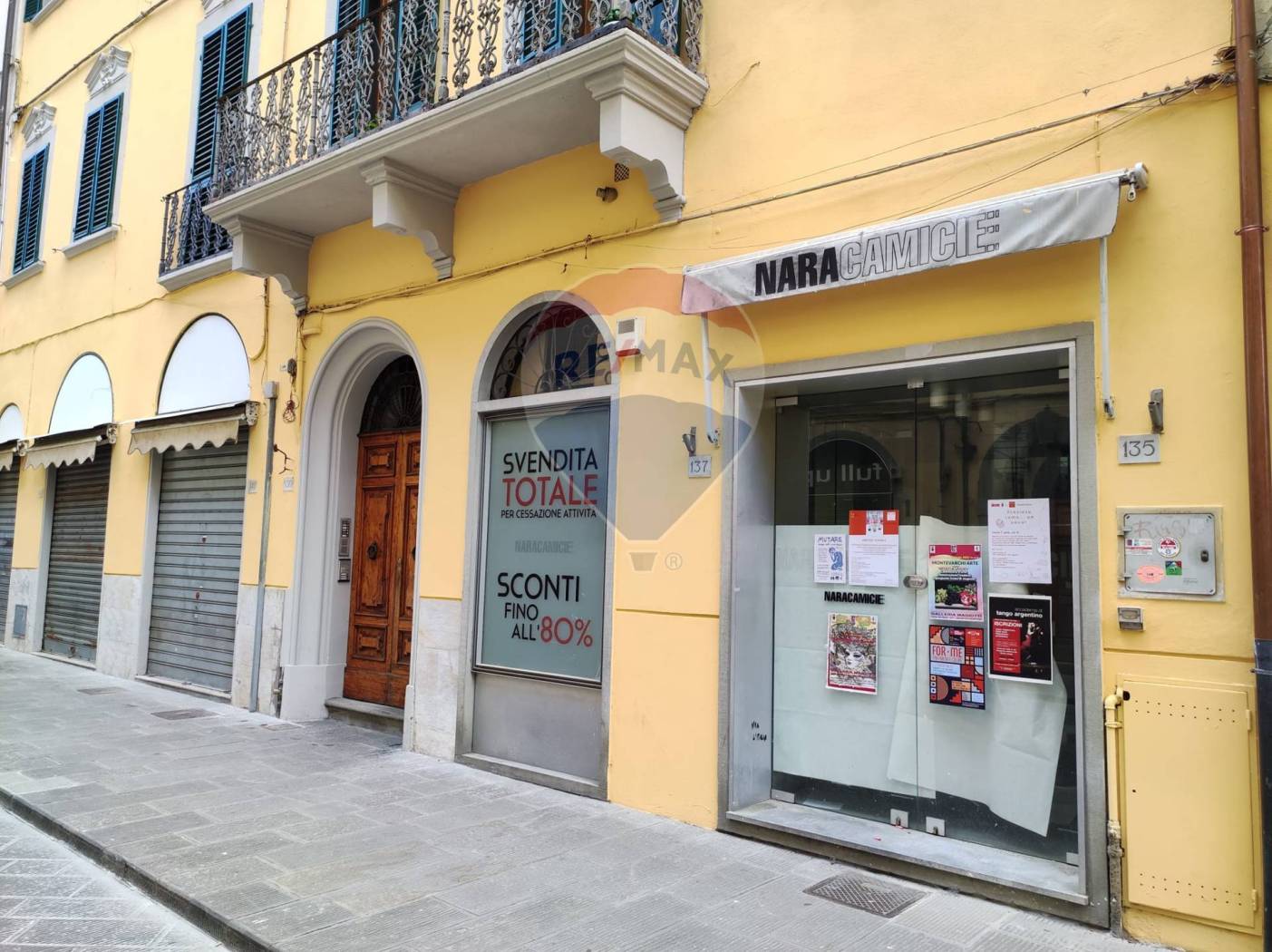 Locale commerciale in Vendita