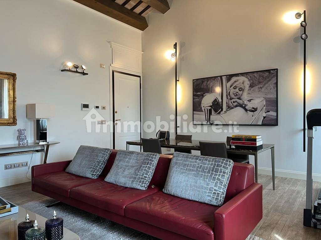 Appartamento ottimo stato, terzo piano, Centro Storico, Rimini