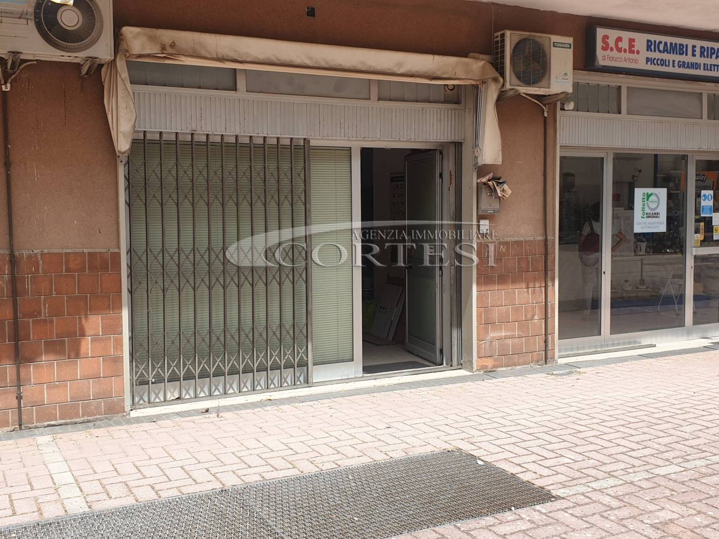 Negozio - Locale commerciale in Vendita