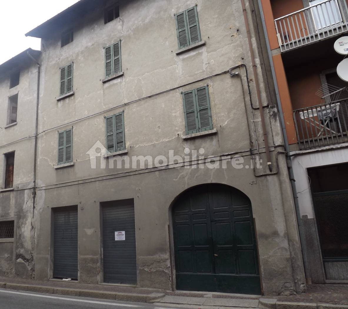 Trilocale via Stelvio 49, Centro, Delebio