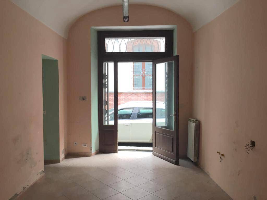 Locale commerciale in Vendita