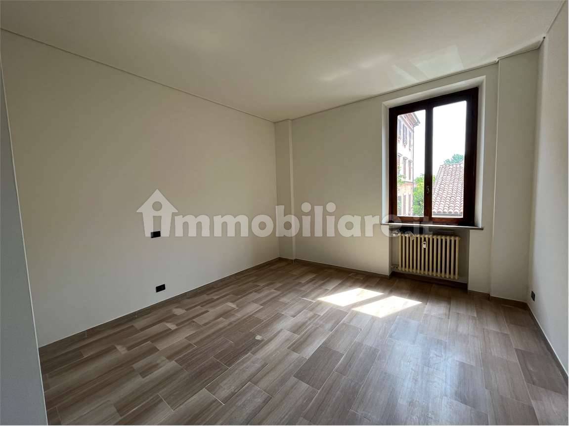 Quadrilocale via Acerbi, 27, Centro, Mantova