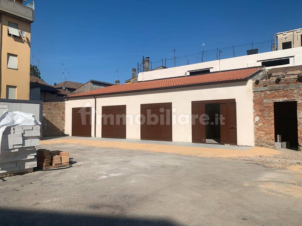 Garage - Box in Vendita