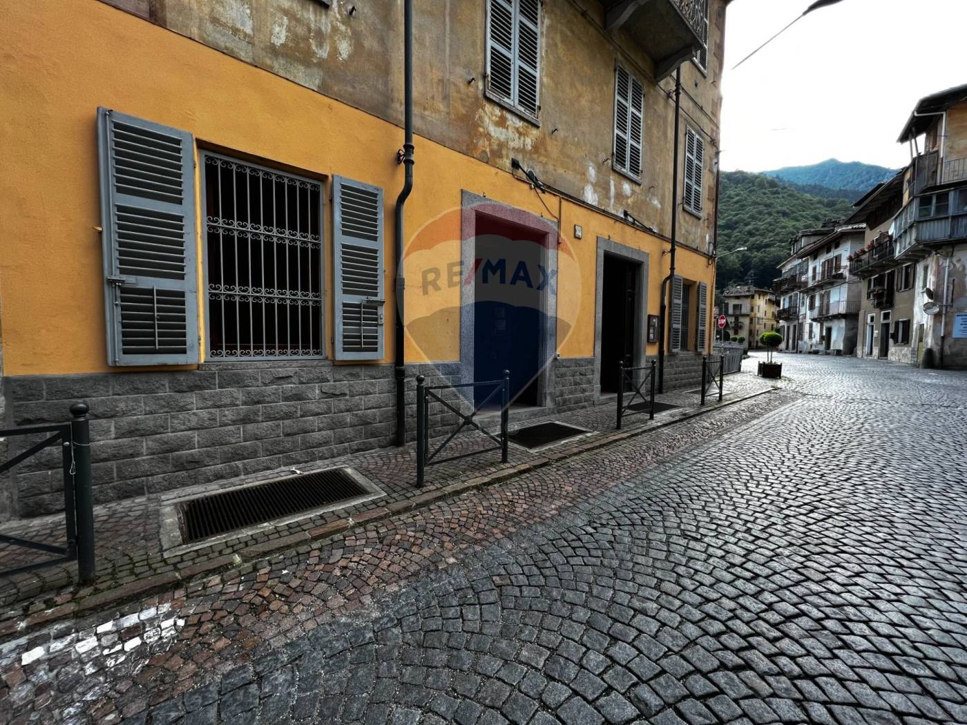 Locale commerciale in Vendita