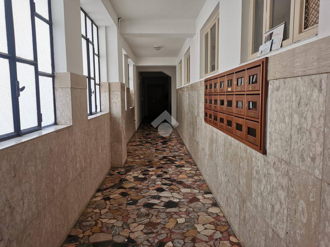 Trilocale largo San Spirito 3, Centro Storico, Catanzaro