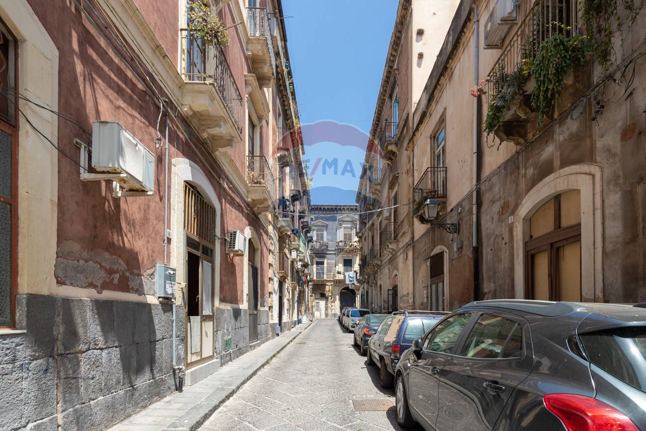 Bilocale via Opificio 6, Centro Storico, Catania