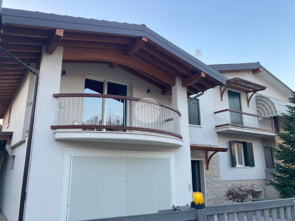 Sale Two-family villa in piazza Mazzini 30 Capriano del Colle ...