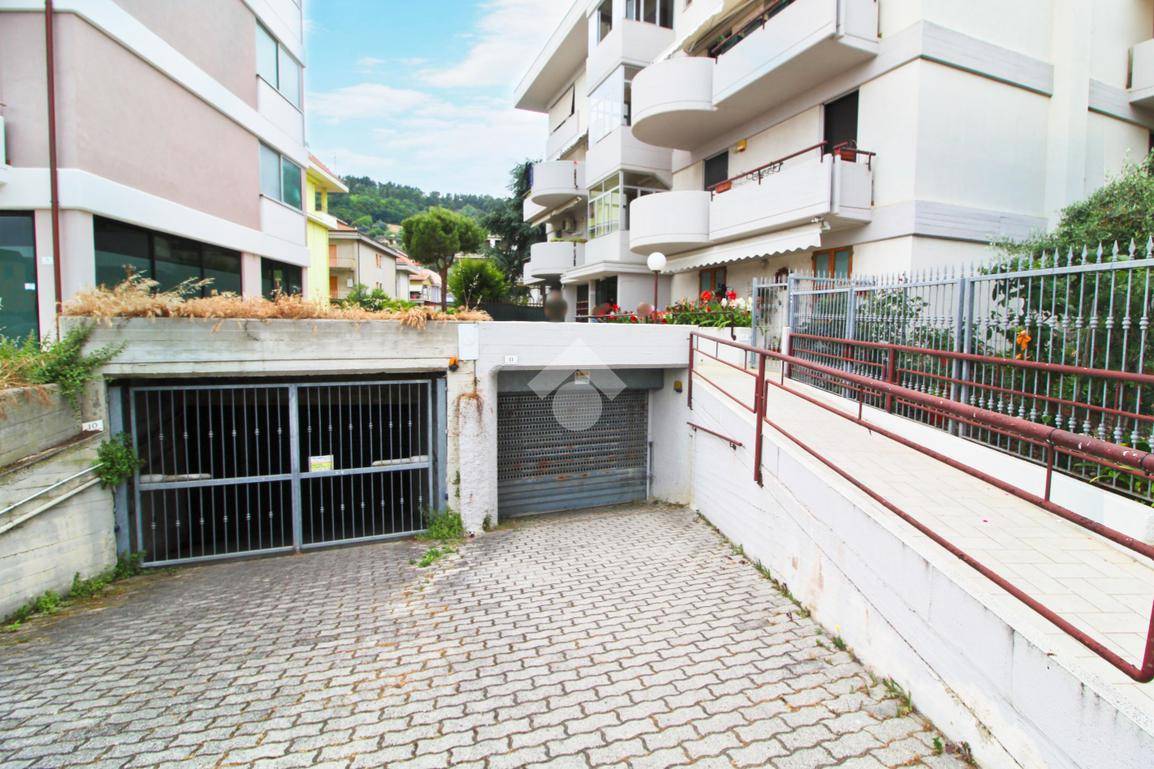 Garage - Box in Vendita