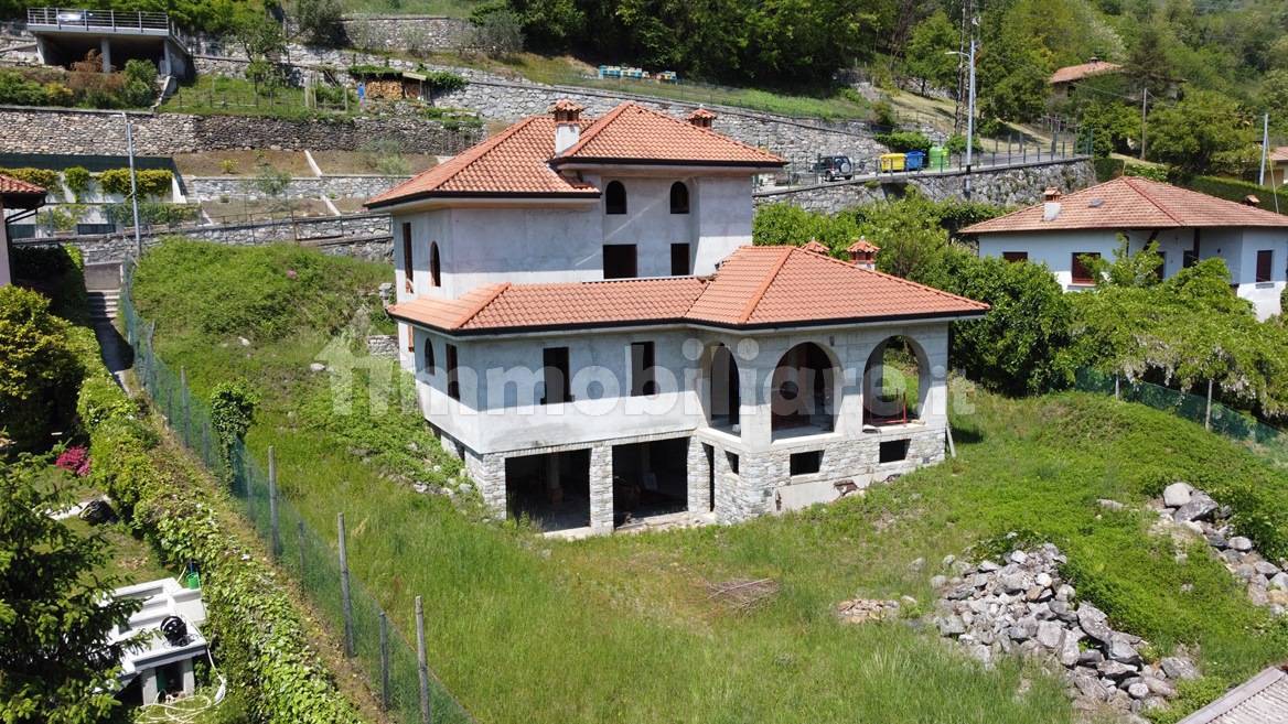 Villa bifamiliare via Guasto 59, San Gregorio, Gravedona ed Uniti