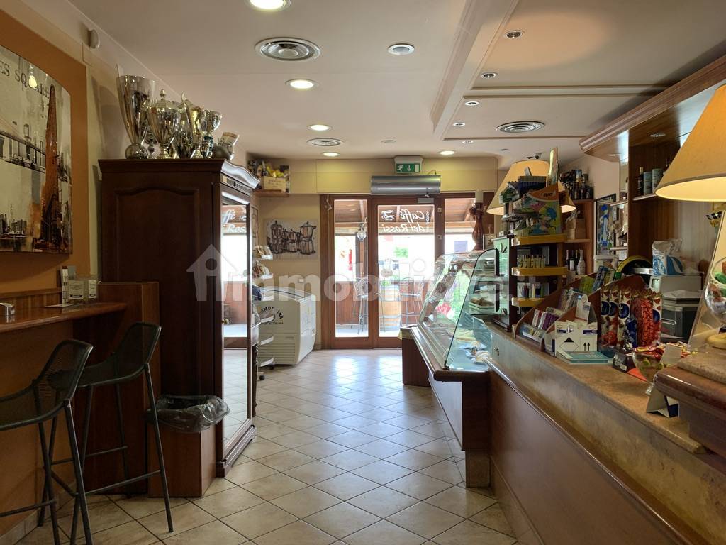 Attività commerciale in Vendita