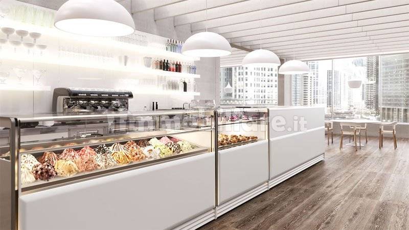 Locale commerciale in Vendita