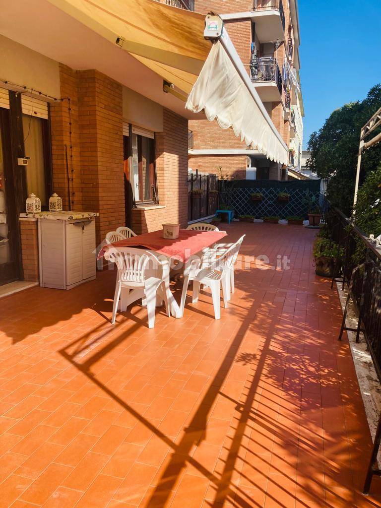Bilocale buono stato, primo piano, Marina di Massa Centro, Massa