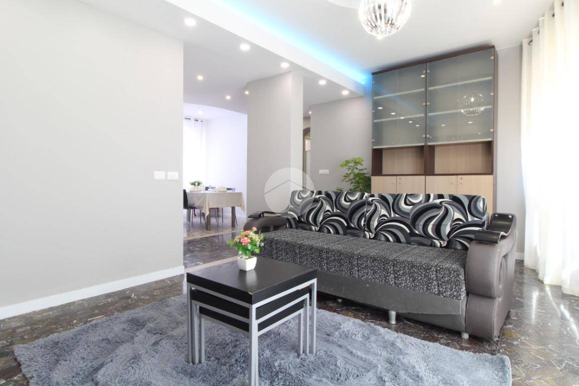 Quadrilocale via privata altamira, Porto Maurizio, Imperia