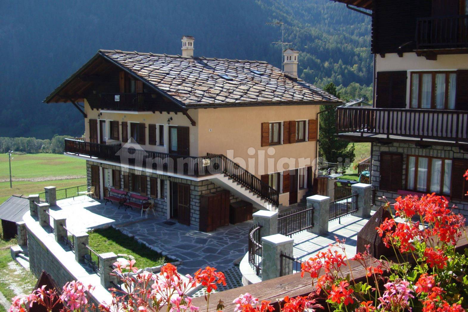 Trilocale Rue Trois Villages 29, Centro, Brusson