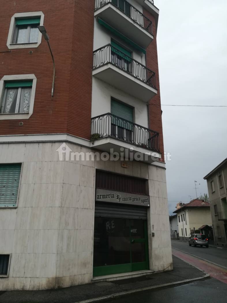 Locale commerciale in Vendita