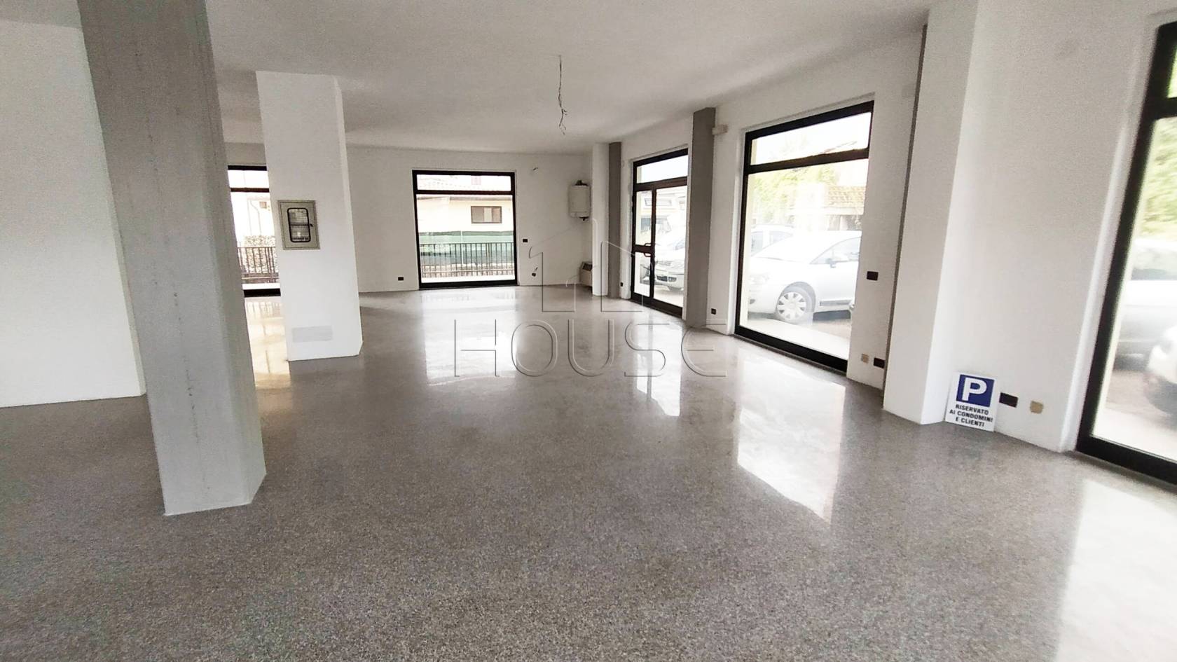 Negozio - Locale commerciale in Vendita