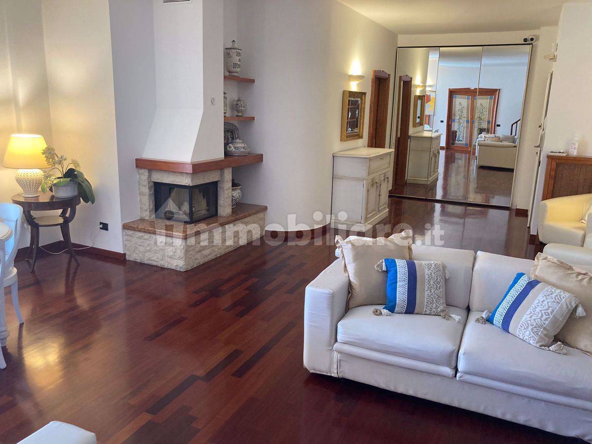 Quadrilocale via Don Giovanni Minzoni 64G, San Severo