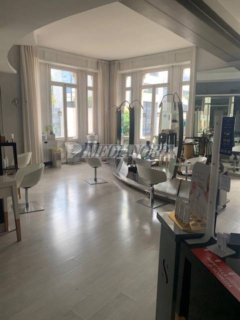 Parrucchiere - Barbiere in Vendita