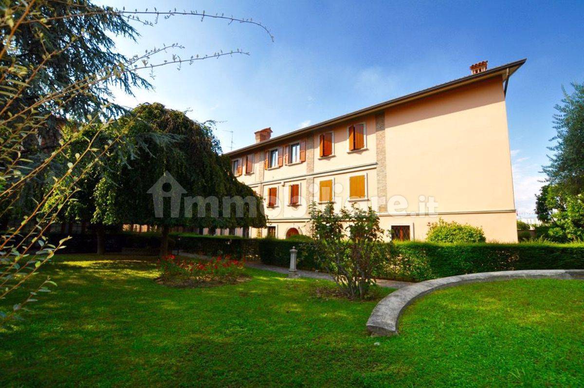 Trilocale via PASCOLI SNC, Presezzo