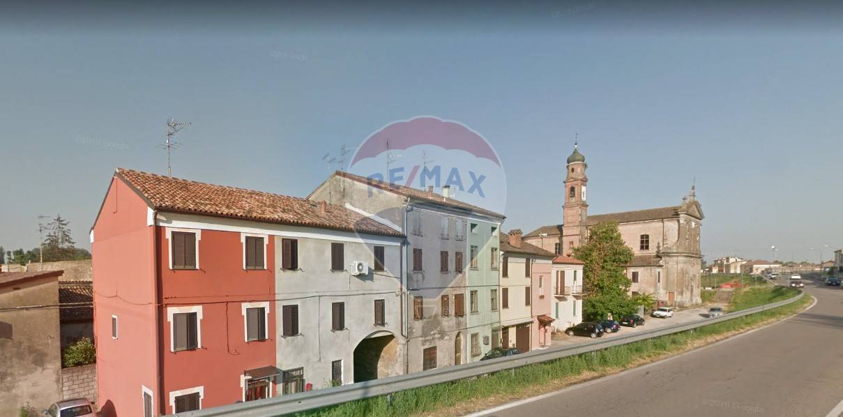 Quadrilocale Borgo San Giovanni 62, Centro, Bondeno