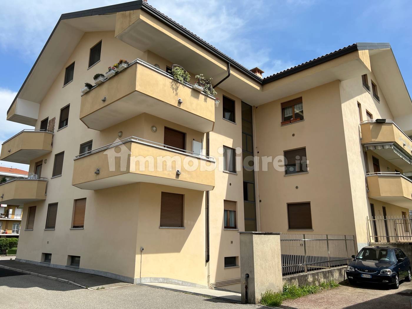 Trilocale via Giovanni Verga, Centro, Arona