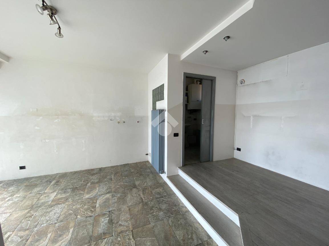 Locale commerciale in Vendita