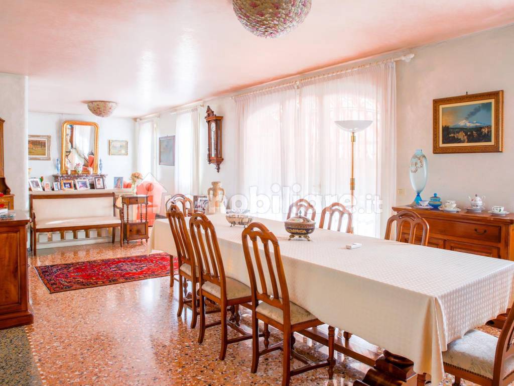 Vendita Villa unifamiliare in via dei Salici Venezia. Ottimo stato ...