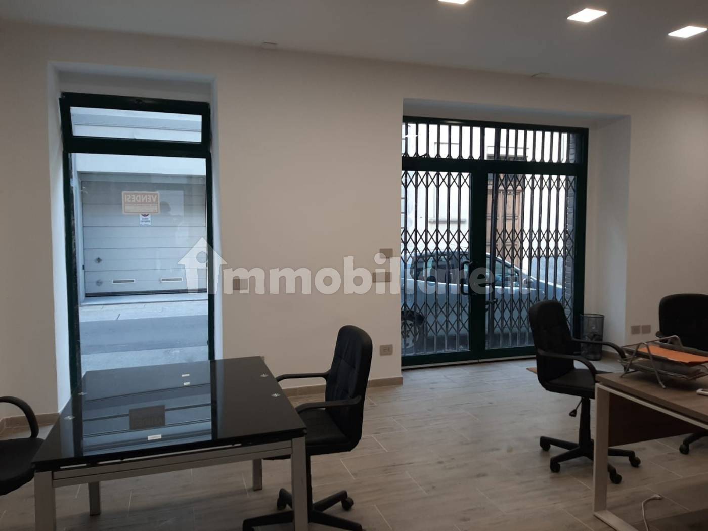 Locale commerciale in Vendita