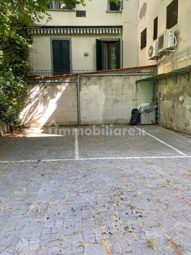 Posto auto - moto in Vendita
