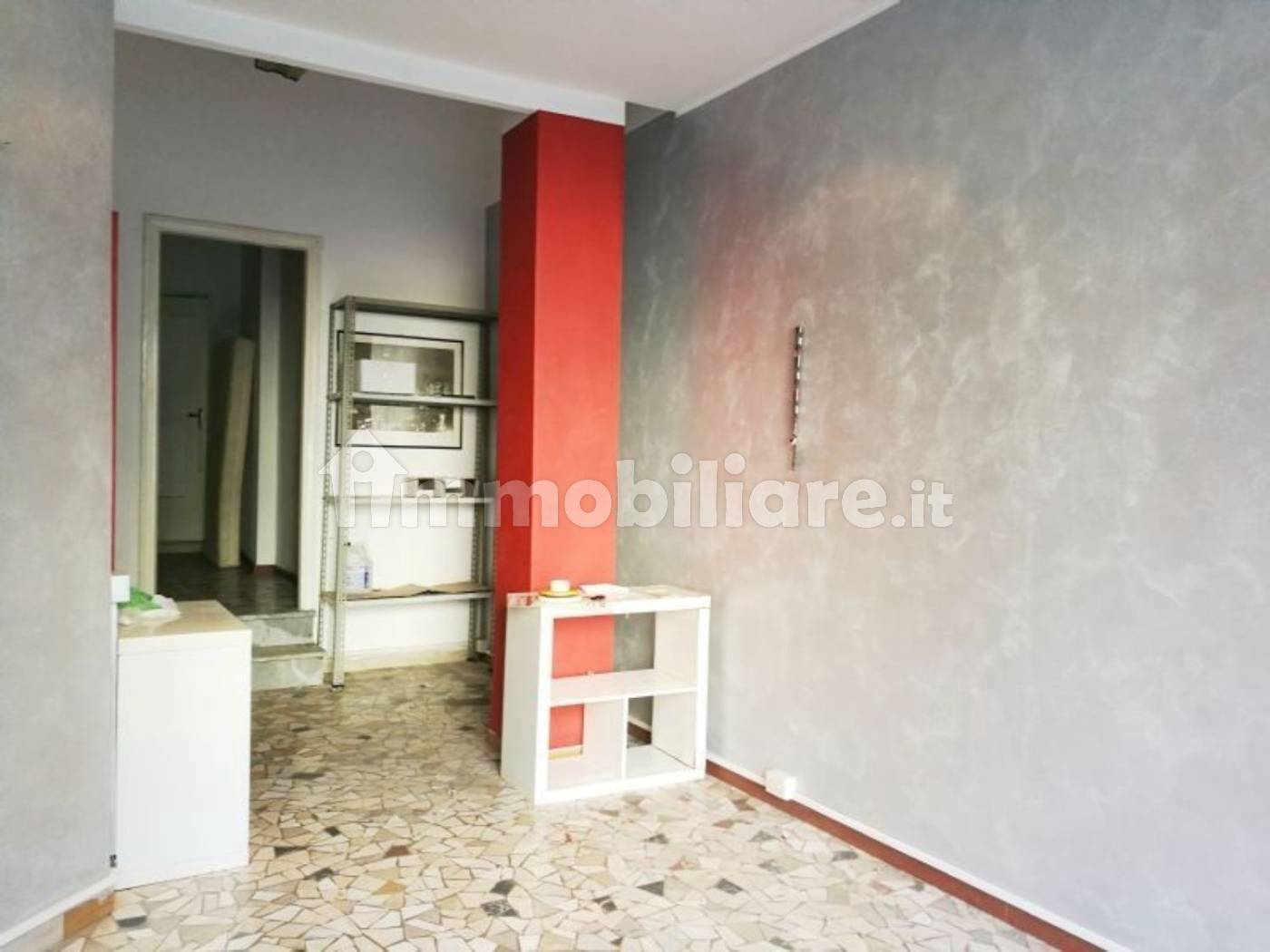 Locale commerciale in Vendita