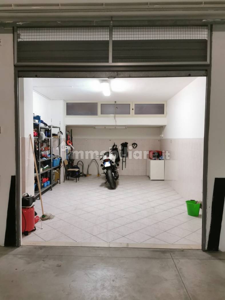 Garage - Box in Vendita