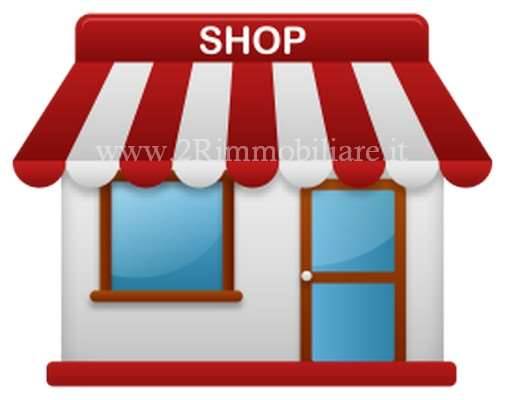 Locale commerciale in Vendita