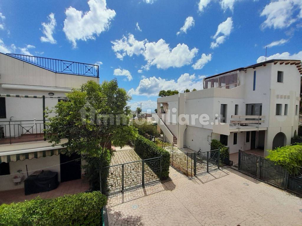 Affitto Appartamento Manfredonia. Trilocale in Lungomare Del Sole 175 ...
