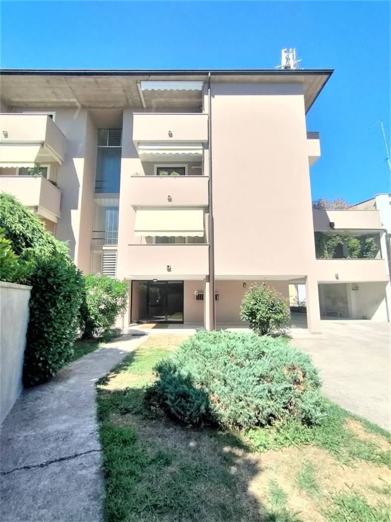 Bilocale via dello Statuto 72, Centro, Sant&#x27;Angelo Lodigiano