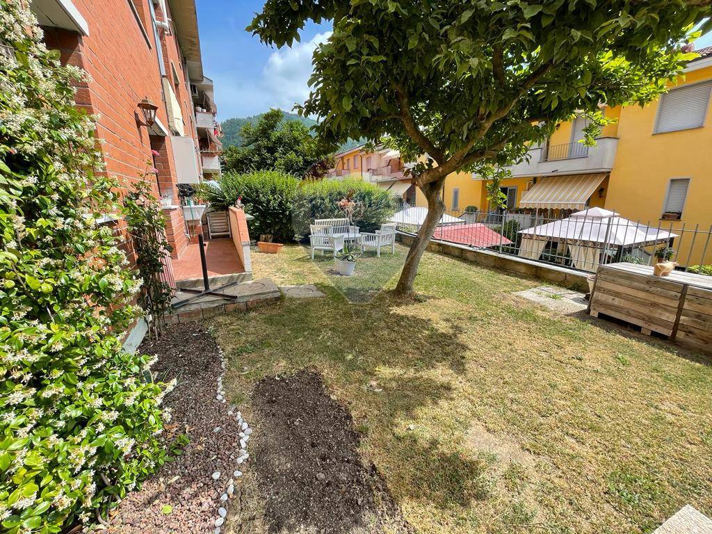 Trilocale via pietro nenni 27, Centro, Bagni di Lucca