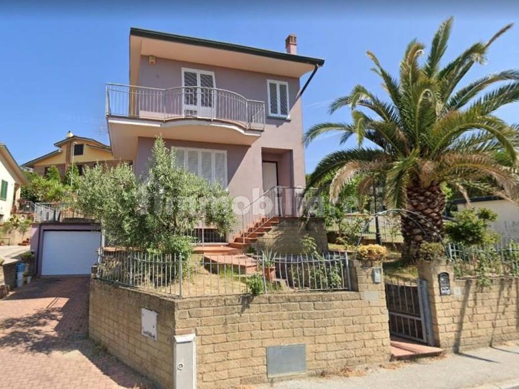 Vendita Terratetto unifamiliare San Miniato. Ottimo stato, posto auto ...