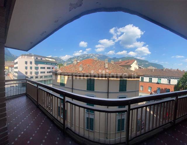 Quadrilocale via Alessandro Volta 1, Centro, Lecco