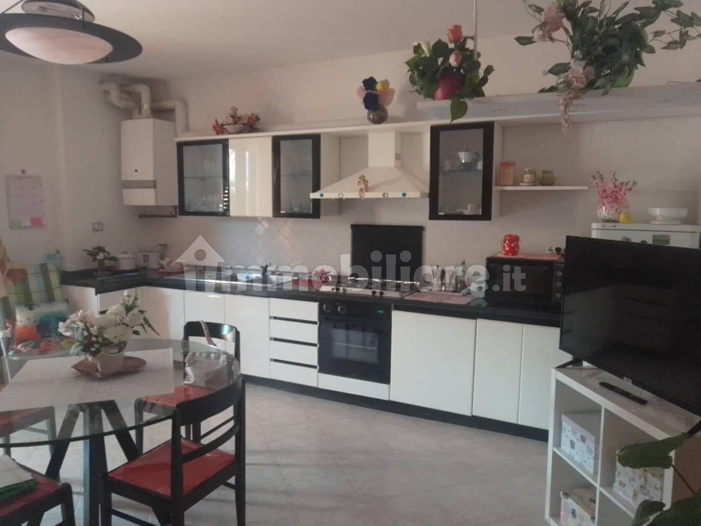 Trilocale via Arcevia 4, Moie, Maiolati Spontini