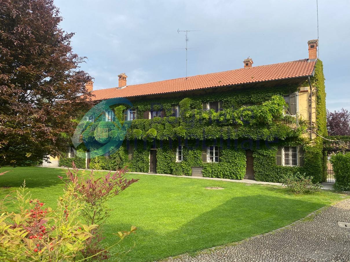 Agriturismo con laboratorio in Vendita