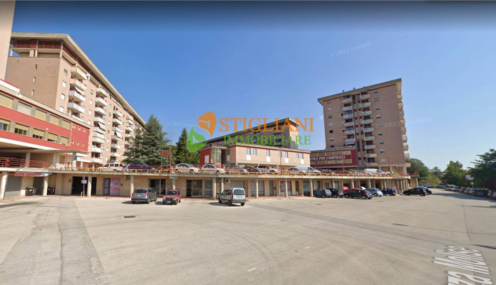 Locale commerciale in Vendita