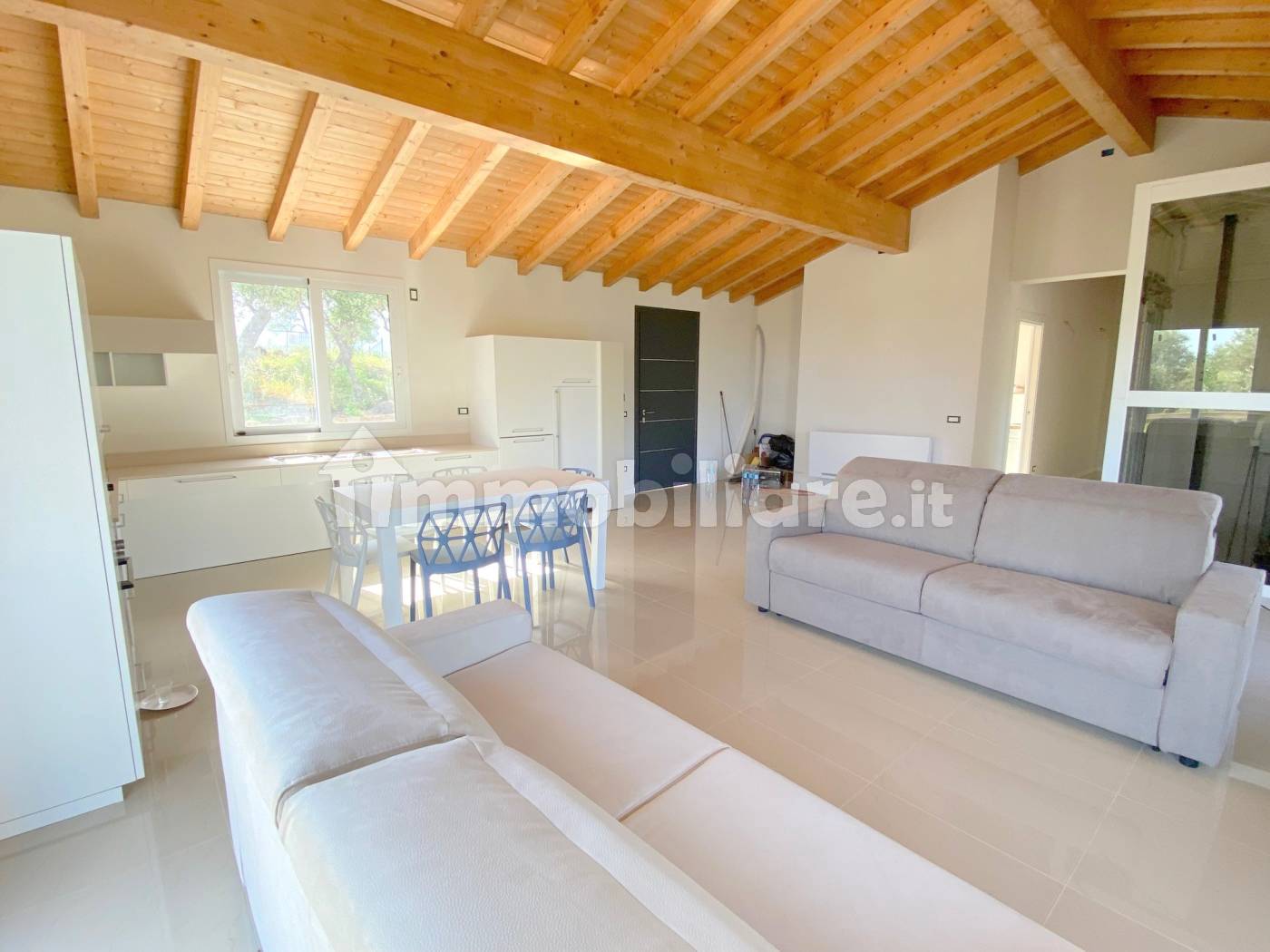 Villa unifamiliare, nuova, 260 m², Caramagna, Imperia
