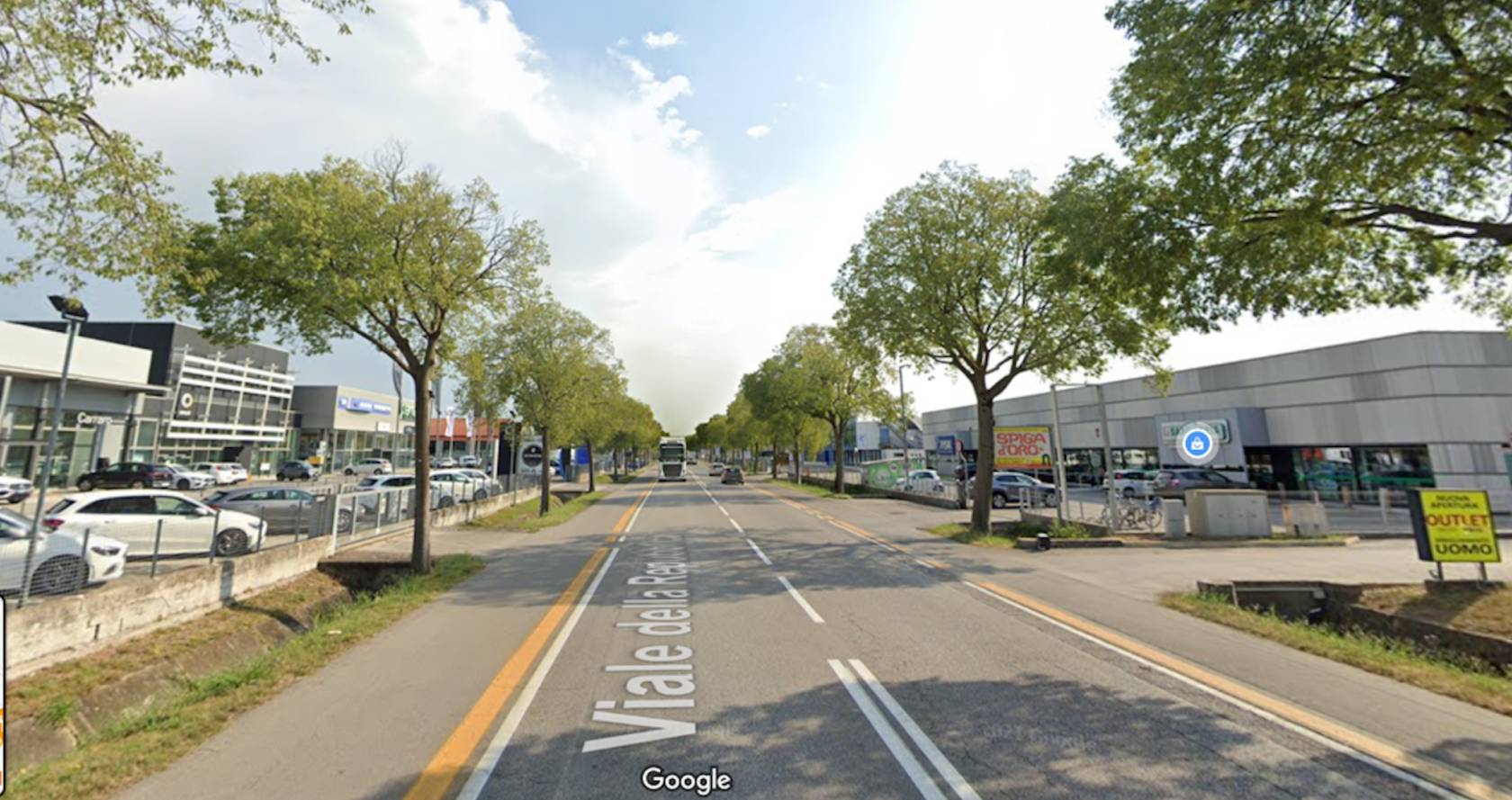 Locale commerciale in Vendita