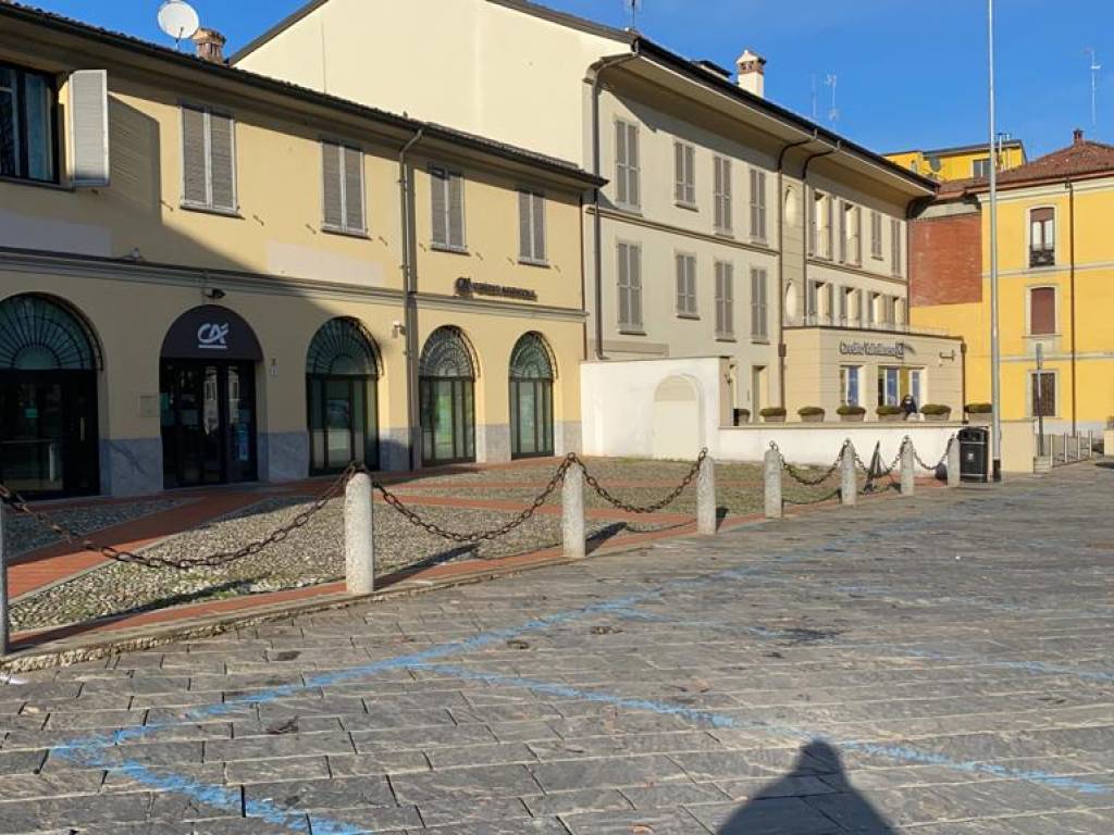 Locale commerciale piazza Fratelli Cairoli 5, Codogno, Rif. 96526590 ...