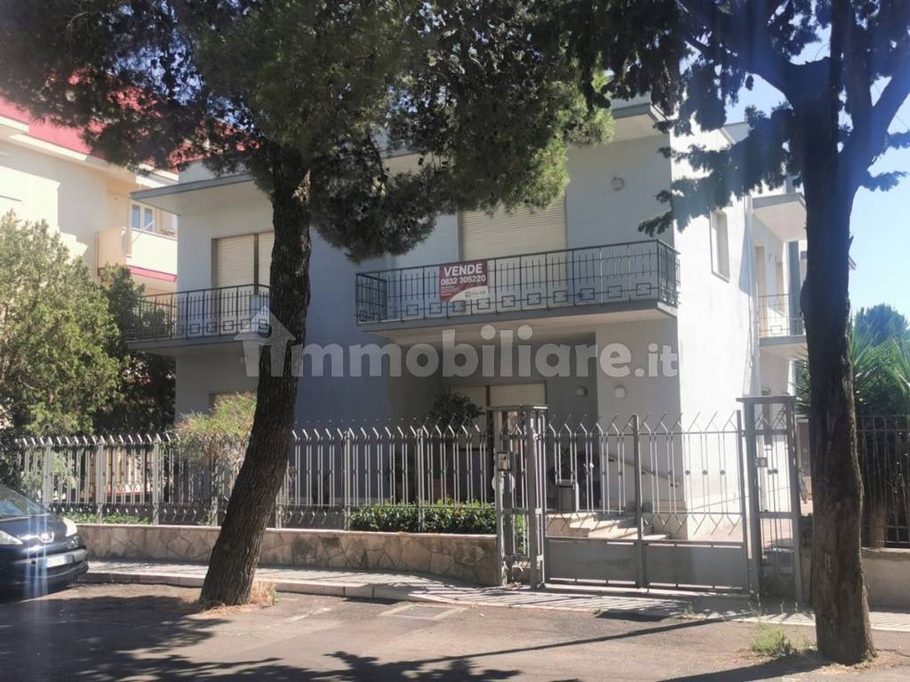 Vendita Terratetto unifamiliare in viale grassi 80 Lecce. 200 m², rif ...