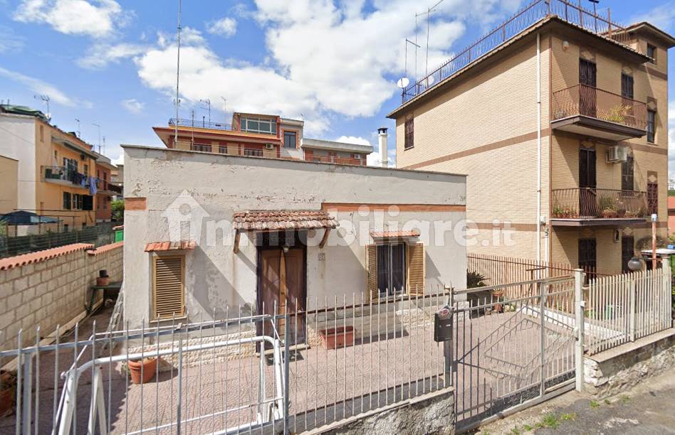 Vendita Villa unifamiliare in via Ciro Ferri Roma. Buono stato ...