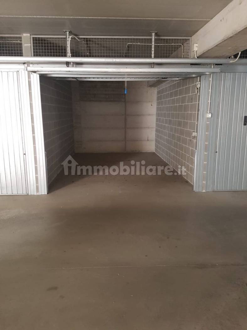 Garage - Box in Vendita